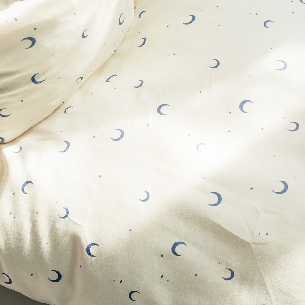 Levi sengetøj - Calm moon blue from That's Mine | Shop now